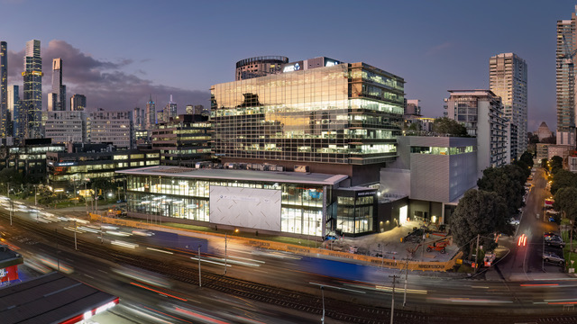 BMW project - LoE³-366® low-E glass | Glassworks (Aust.)